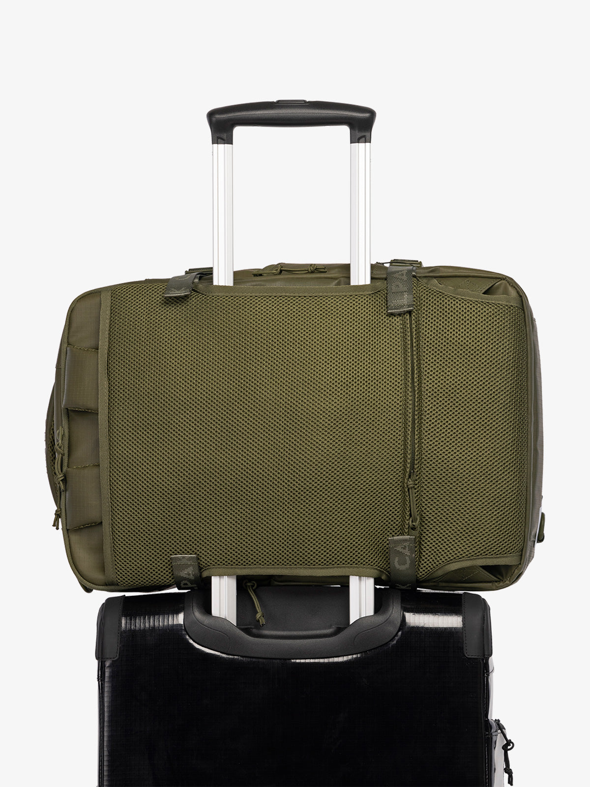 Terra 26L Laptop Duffel Backpack in Pine | CALPAK