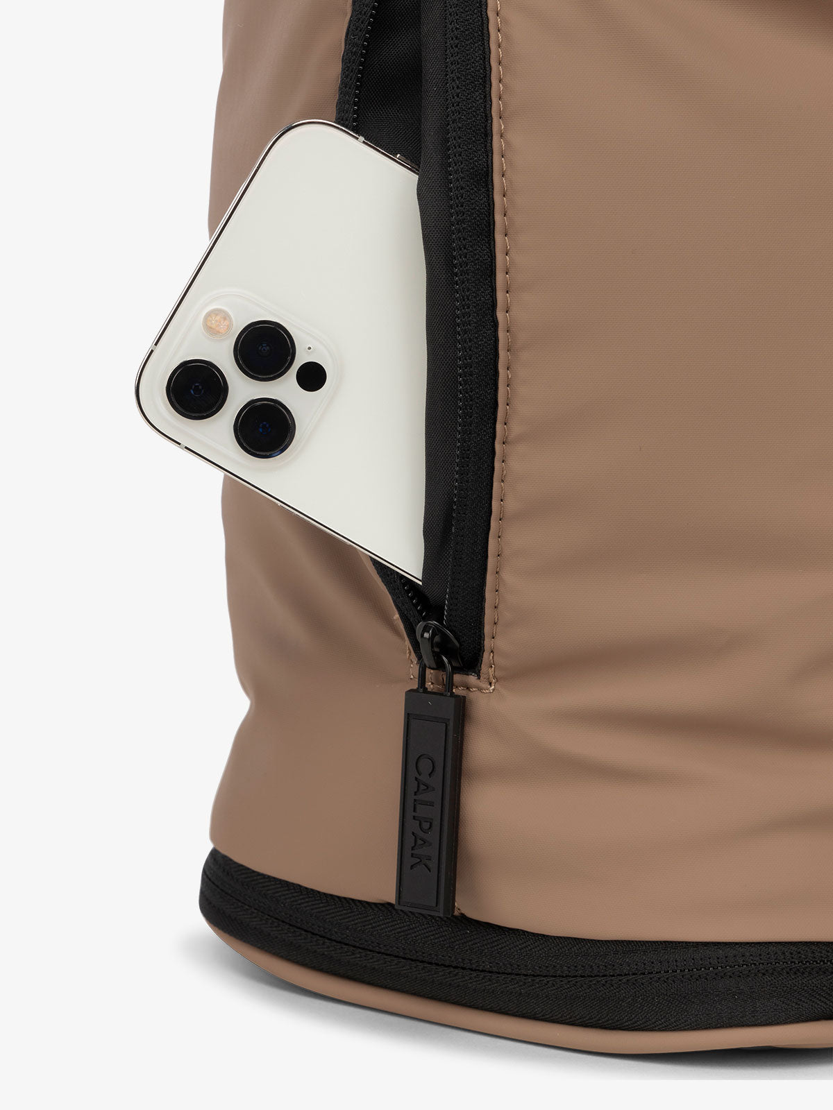 Luka Expandable Laptop Tote | CALPAK