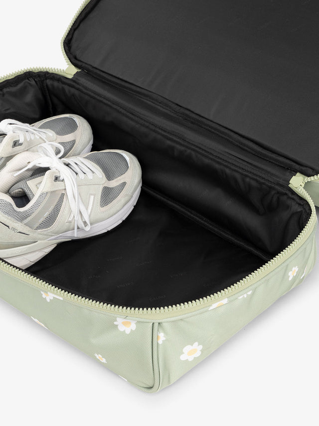 Stevyn Duffel Bag with Shoe Compartment | CALPAK