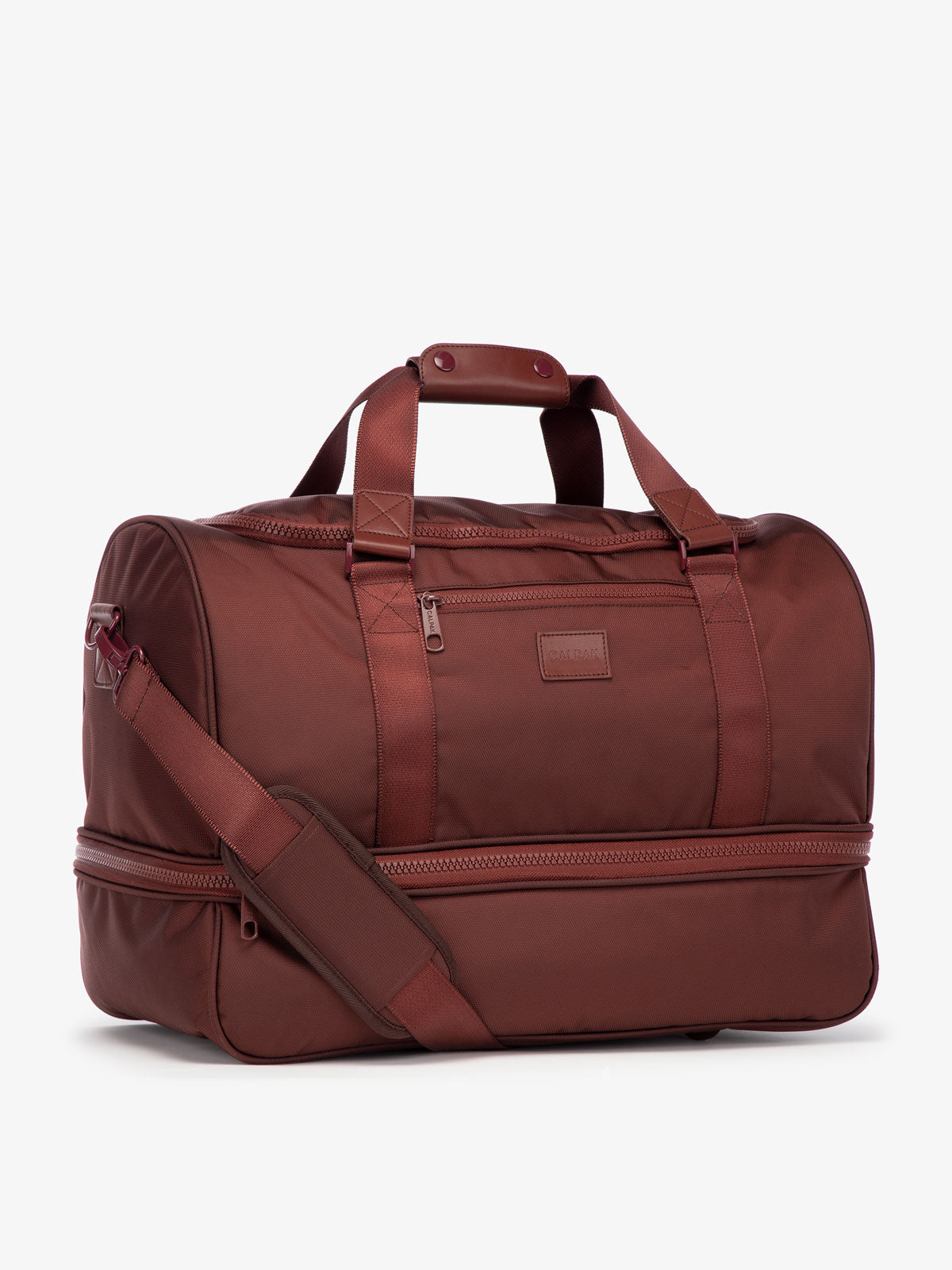 Stevyn Duffel Bag with Shoe Compartment | CALPAK