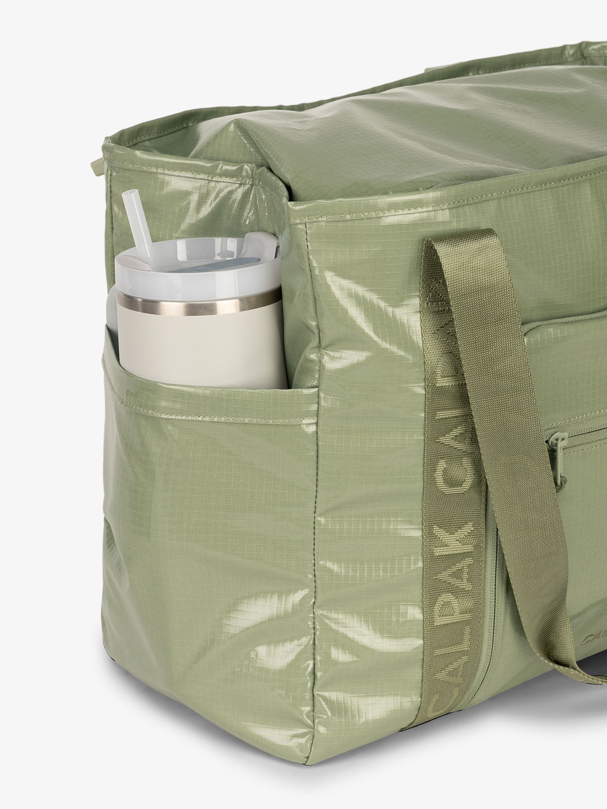Terra 35L Water Resistant Zip Tote Bag in Juniper | CALPAK
