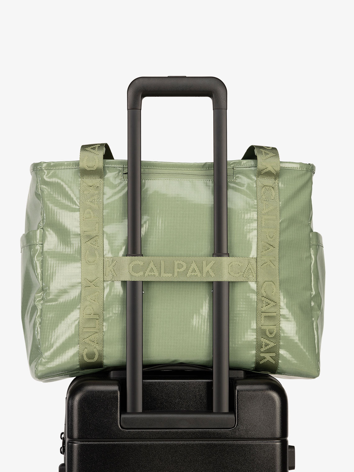 Terra 35L Water Resistant Zip Tote Bag in Juniper | CALPAK