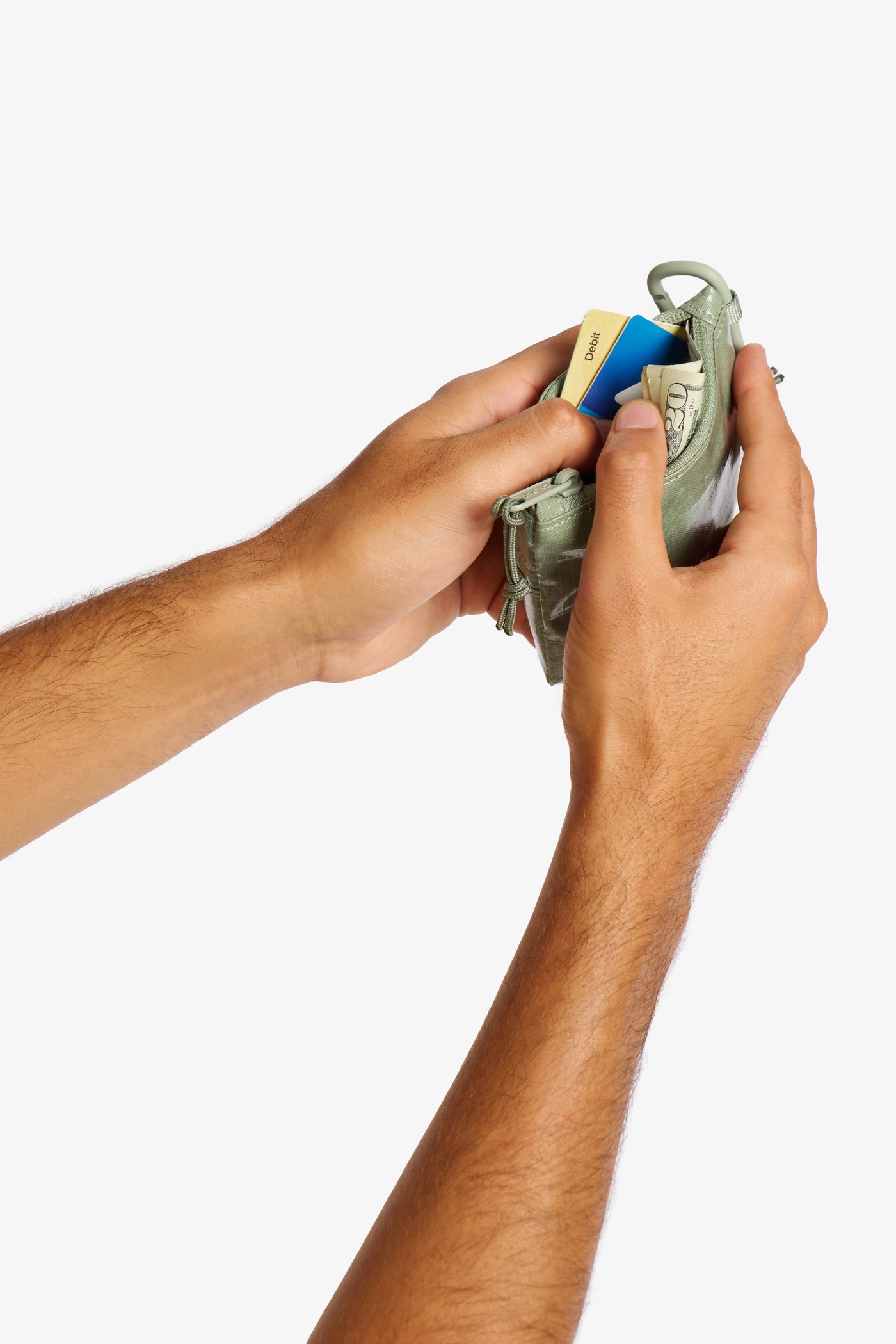 Terra Clippable Card Pouch in Obsidian | CALPAK