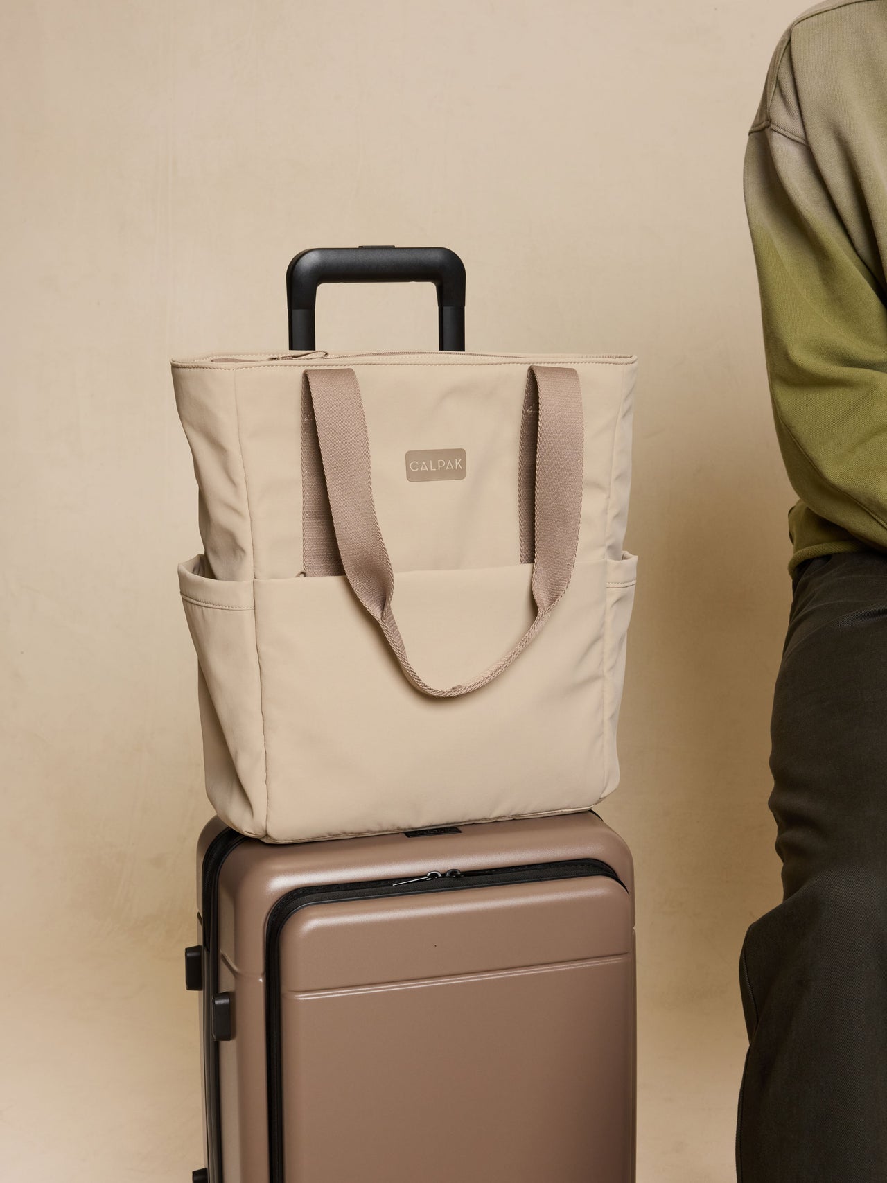 Connect Zip Laptop Tote | CALPAK